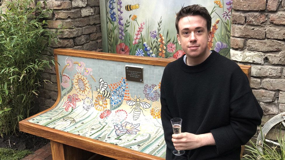 Corrie actress Paula Lane cast in play about Manchester victim Martyn ...