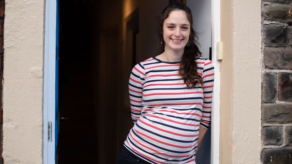 Bristol lockdown baby boom street welcomes first arrival - BBC News