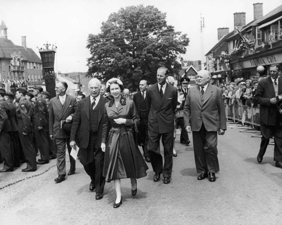 Queen Elizabeth II: Her majesty’s visits to the South East in pictures ...
