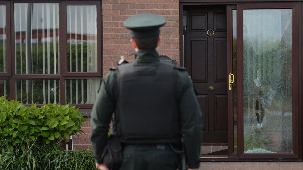 Lurgan: Shots fired at house in 'reckless' attack - BBC News