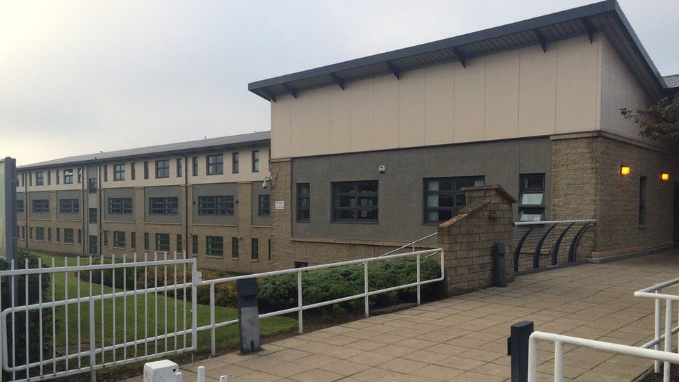 Edinburgh children return to class after school closures - BBC News