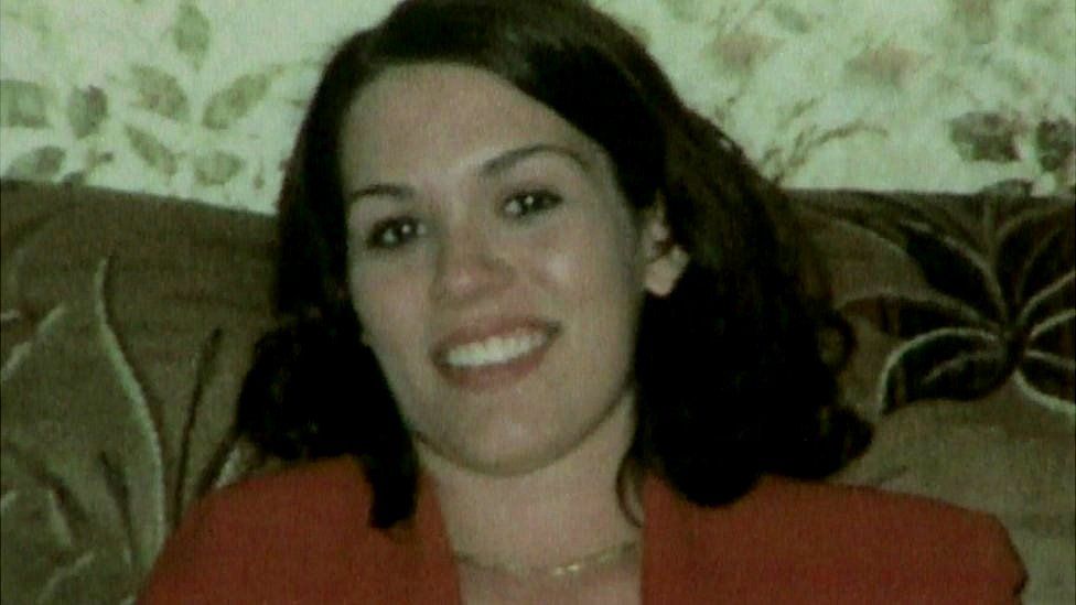 Drivers given taxi licences despite criminal convictions - BBC News