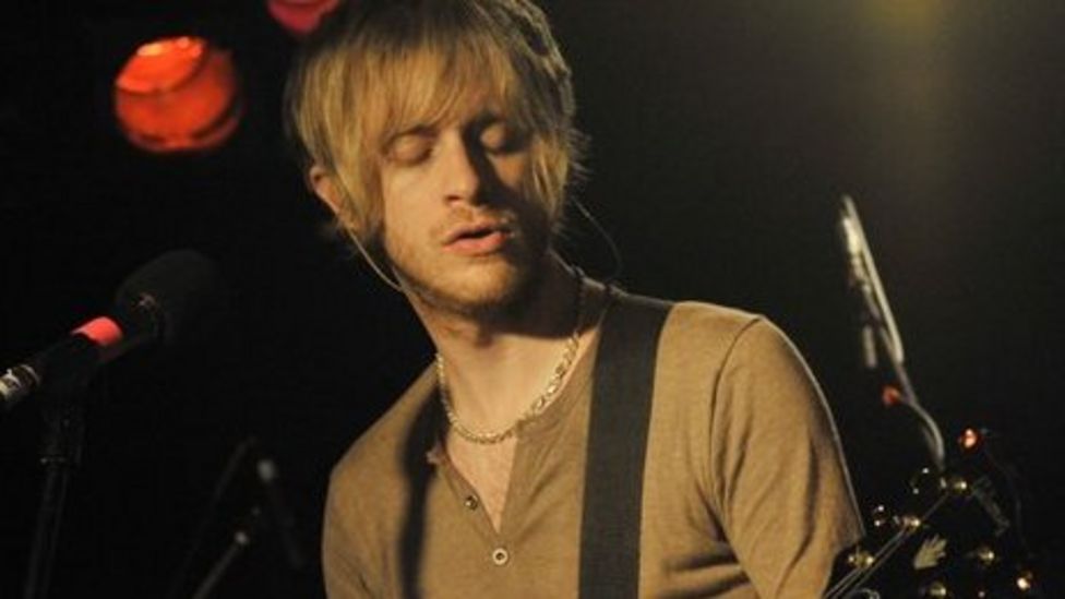 Greg Gilbert's niece takes on swimming challenge in his memory - BBC News