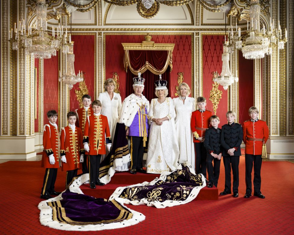 Coronation photo shows King Charles with Prince William and Prince ...
