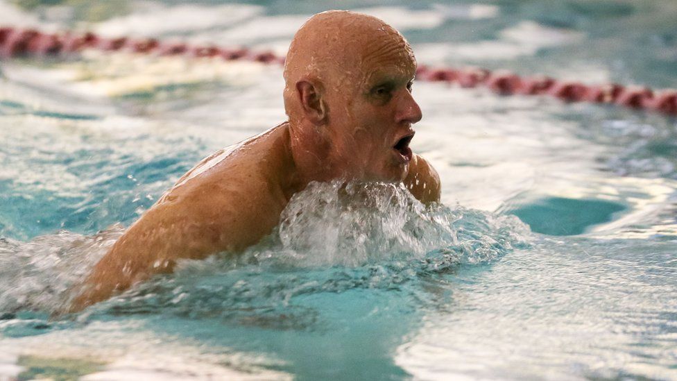 Few London children can swim competently, Swim England finds - BBC News