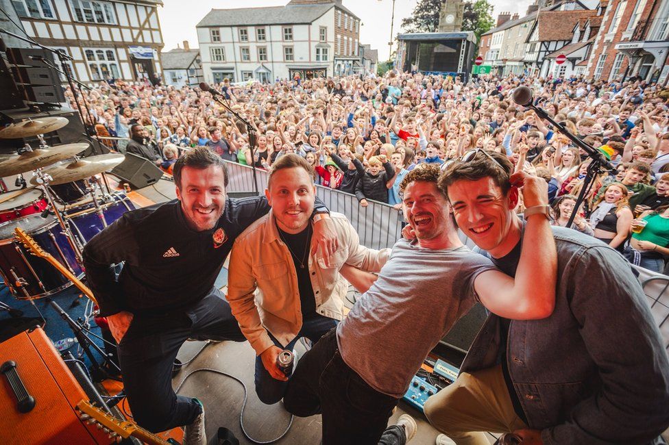 Lluniau: Gŵyl Rhuthun 2023 - BBC Cymru Fyw