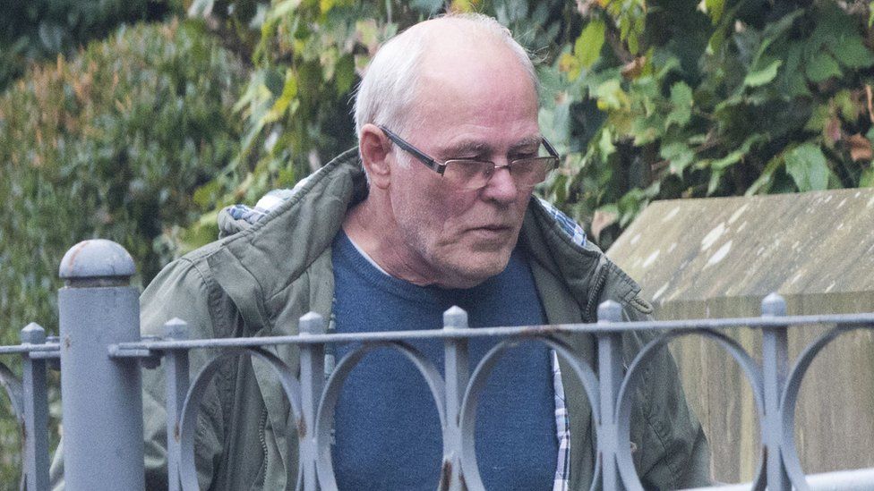 £40,000 benefit fraudster Alexander Reid jailed - BBC News