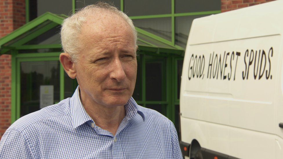 Inflation: NI businesses raise prices as 9.4% inflation hits - BBC News