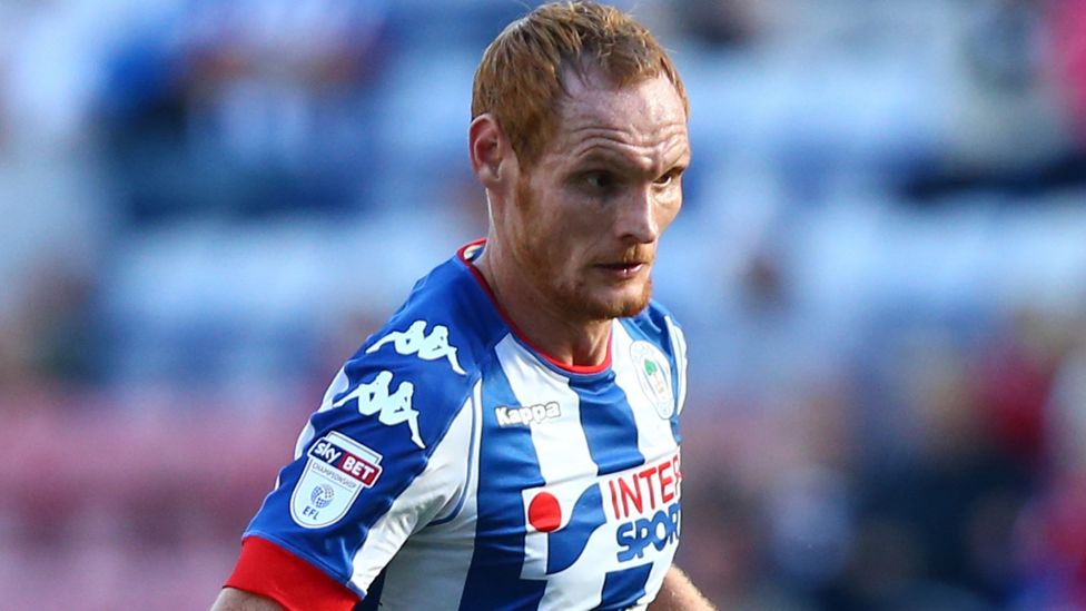 Gary Sprake: Ex-Wales and Leeds United goalkeeper dies - BBC Sport