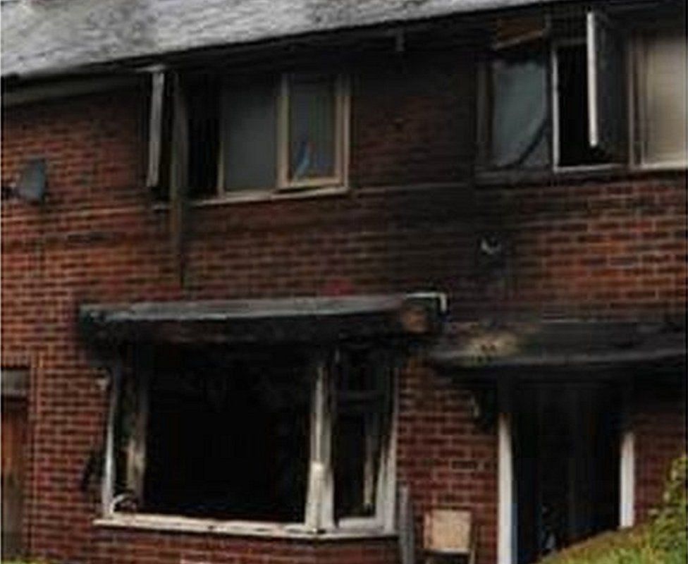 Manchester pair who torched student's house in feud jailed - BBC News