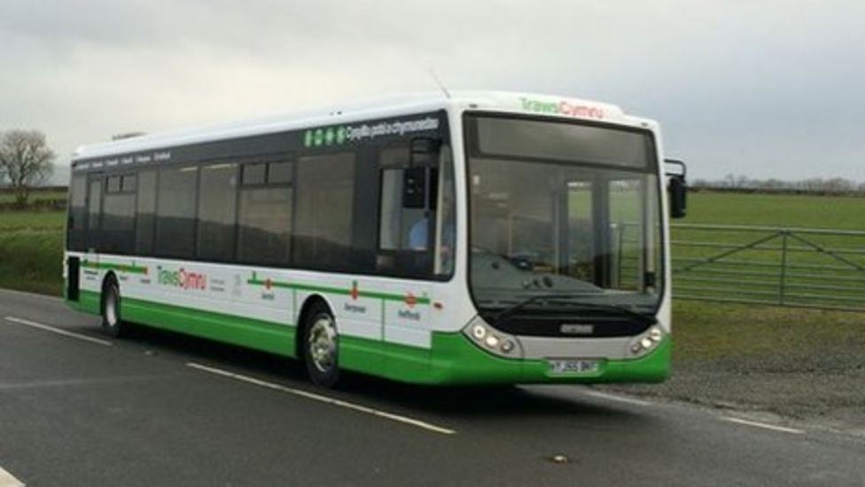 TrawsCymru long-distance bus ticket aims to boost tourism - BBC News