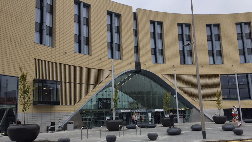 New £38m Dundee railway station opens - BBC News