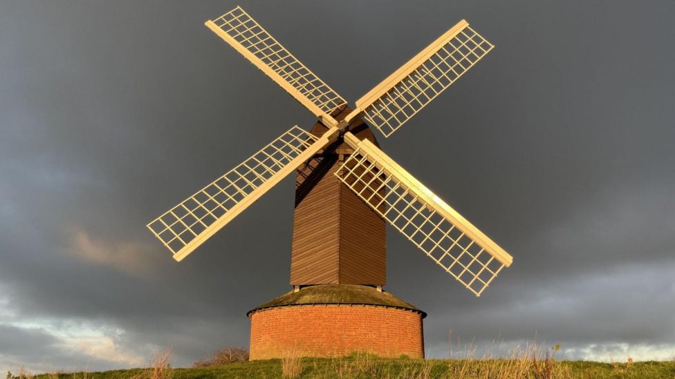 Buckinghamshire village's windmill spins again thanks to volunteers ...