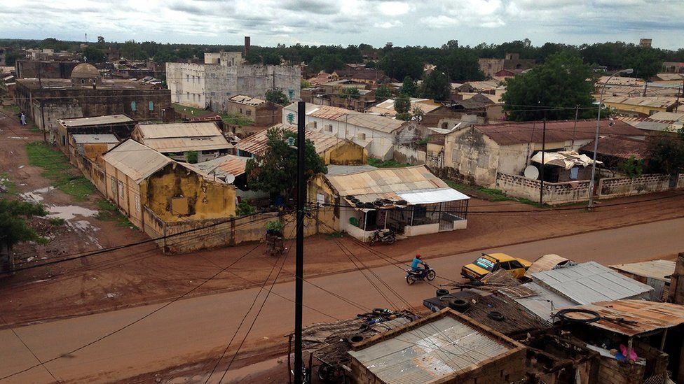 Senegal migrant town Tambacounda mourns its lost sons - BBC News