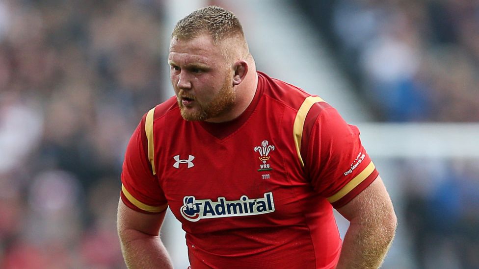 Rugby player Samson Lee's caravan site plans approved - BBC News