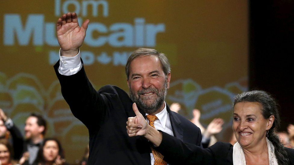 Canada election: Harper, Mulcair and Trudeau in tight race - BBC News