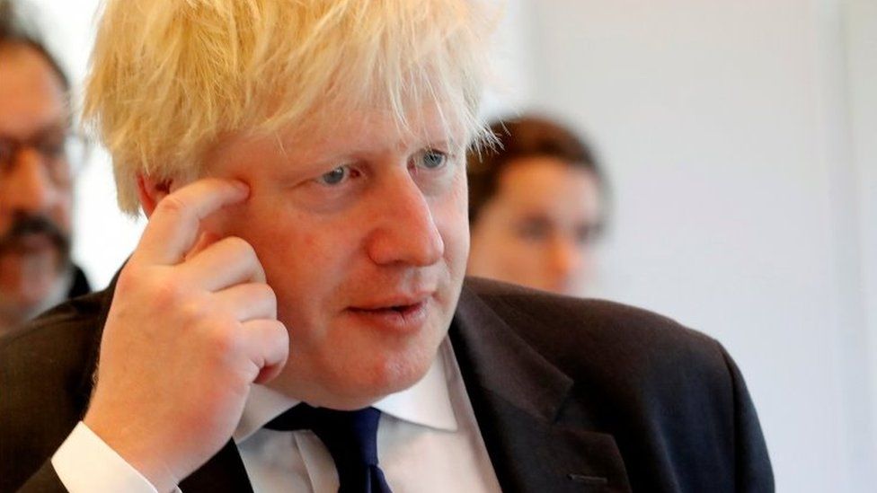 News Daily: Boris Johnson burka row and Ian Paisley recall petition ...