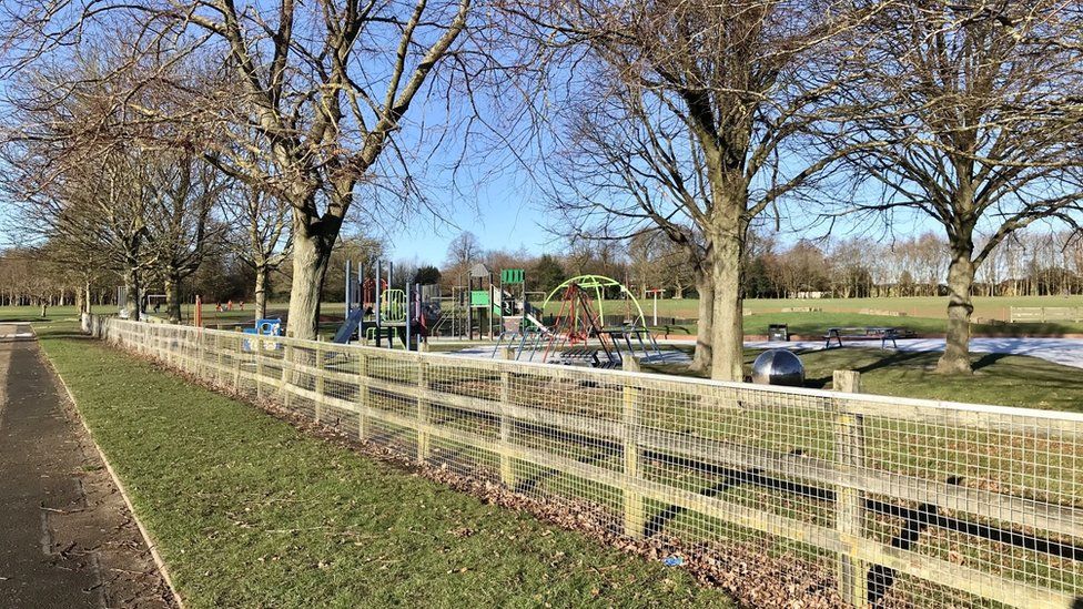 £5m project aims to boost green spaces in Bloxwich - BBC News