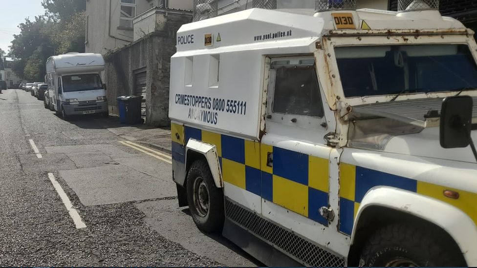 Londonderry: Police officers attacked by youths for a second evening ...