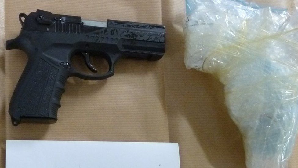 Man admits smuggling 60 guns into the UK at Dover - BBC News