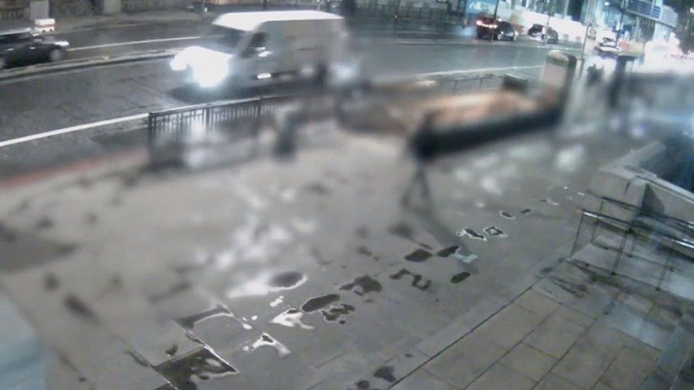 London Bridge attack inquest: One attacker seen cleaning his knife on ...