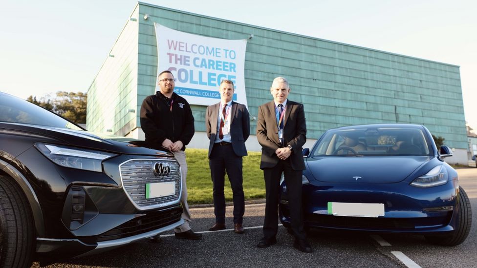 Cornwall colleges get £2.4m for electric vehicle engineering - BBC News