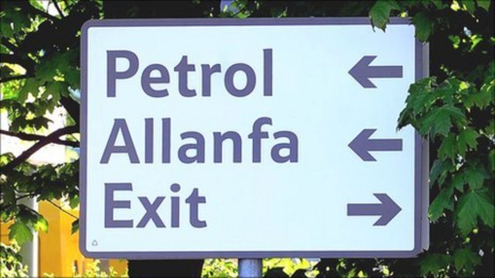 Welsh language sign mistake in Worcester by Severn Trent Water ...