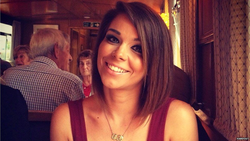 Renting houses on benefits: Tenant versus landlord - BBC News