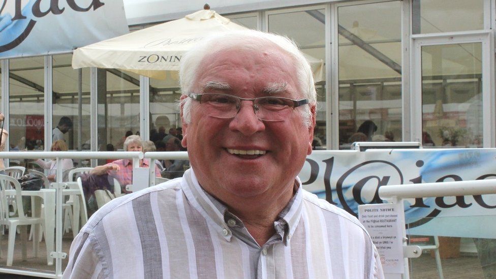 Dei Jones's Instagram, Twitter & Facebook on IDCrawl