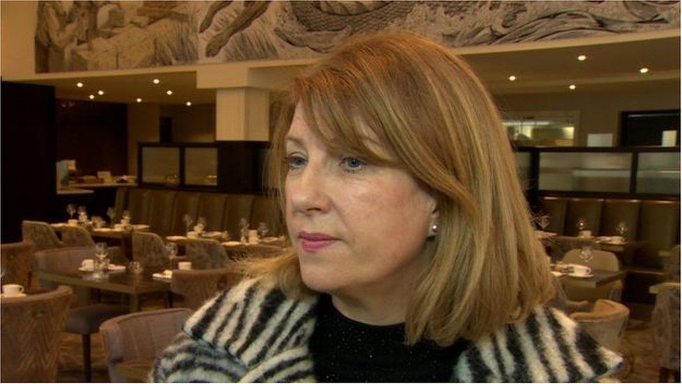 Covid-19: Robin Swann warns against New Year's Eve parties - BBC News