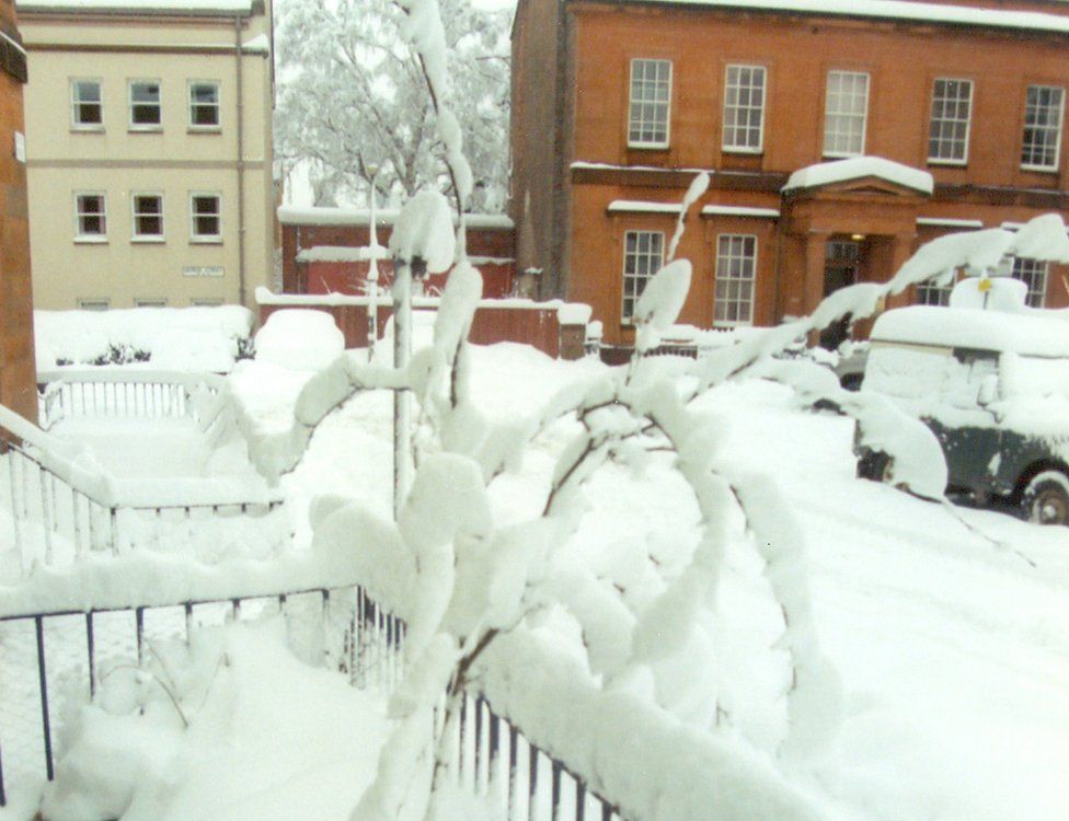 Dumfries big snows: Your memories - BBC News