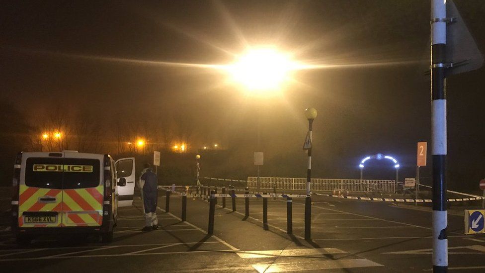 Trowbridge Tesco car park stabbing: Three boys arrested - BBC News