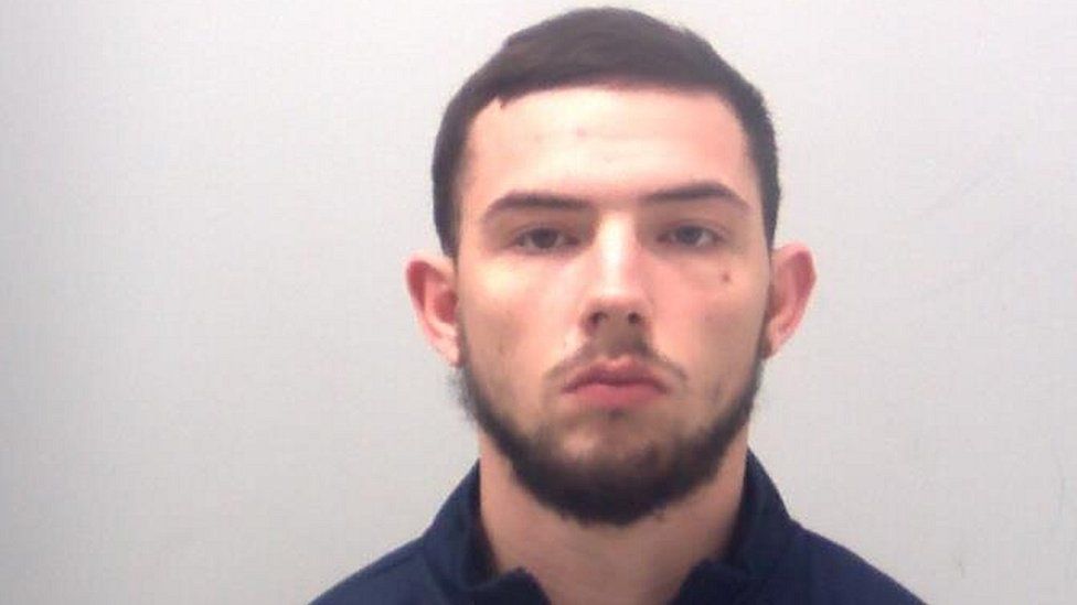 Essex drug dealers jailed for Dwayne Forrester manslaughter - BBC News