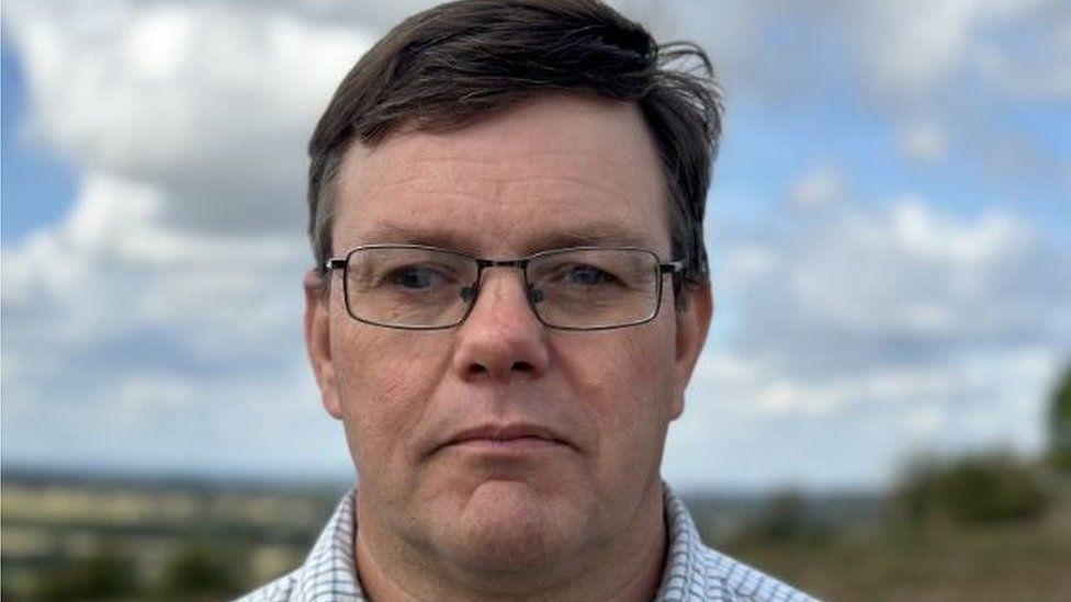 Warwickshire farmer feeling pressure of green subsidy delays - BBC News