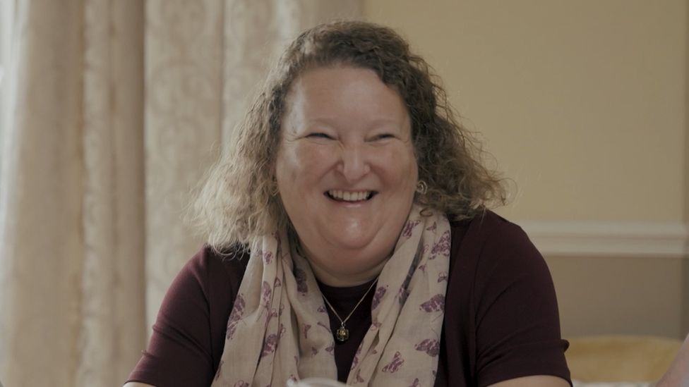 Lowestoft woman with epilepsy starts support group - BBC News