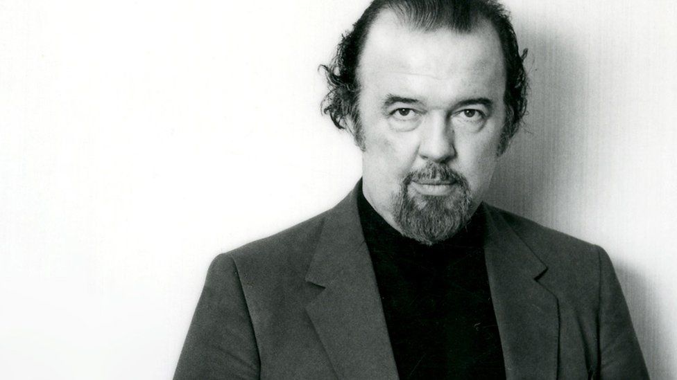 Sir Peter Hall: Theatre giant dies aged 86 - BBC News