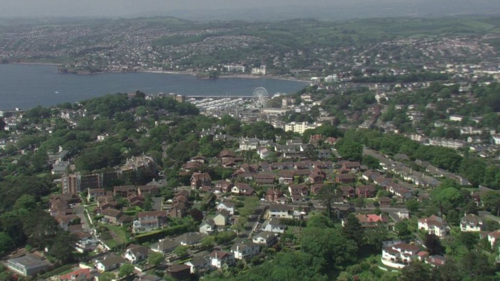 Torbay gets funding to rejuvenate historic sites - BBC News