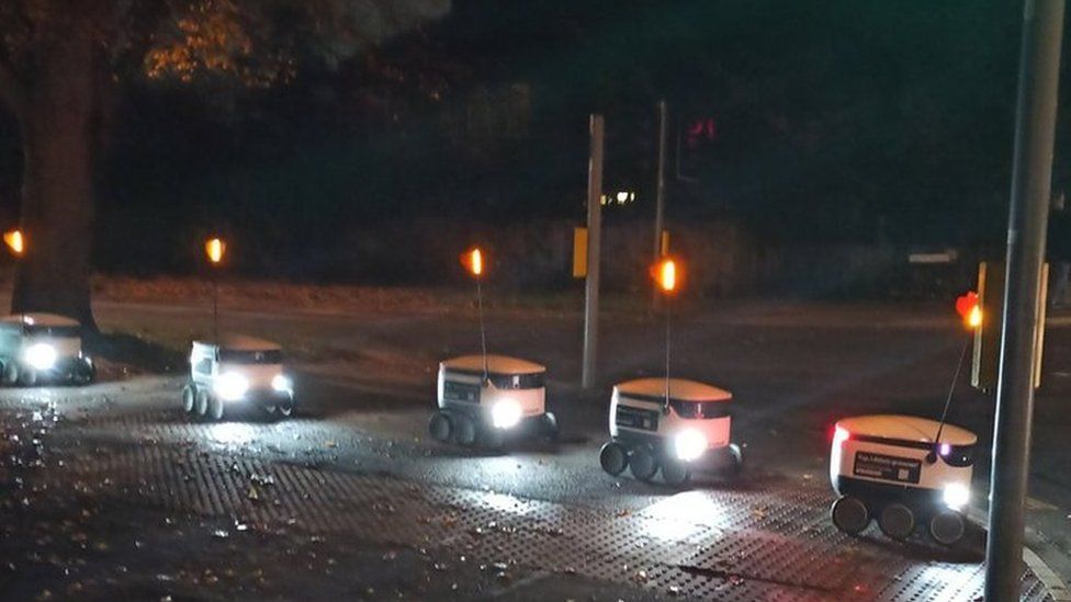 Cambridge delivery robot grateful for snow rescue - BBC News