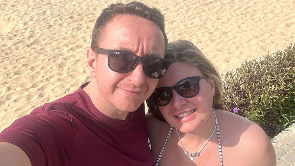 Tourists take legal action over resort sickness bug - BBC News