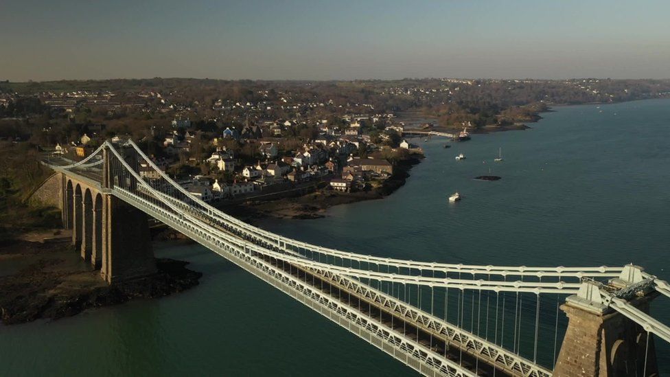 Pont y Borth: '30 mlynedd o rybuddion fod problemau' - BBC Cymru Fyw