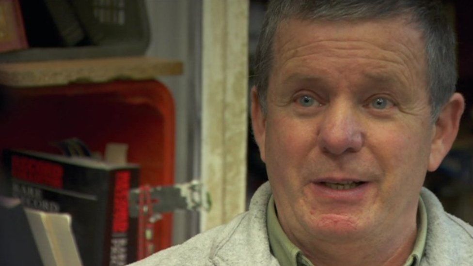 'Rude and offensive' Hawes bookshop owner is selling up - BBC News