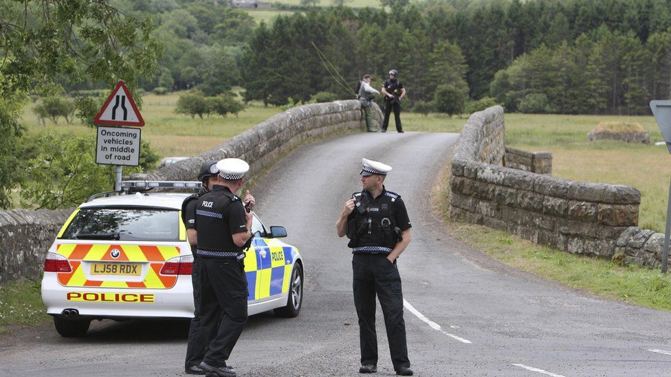 'No police' for 999 calls in Cornwall, warns sergeant - BBC News