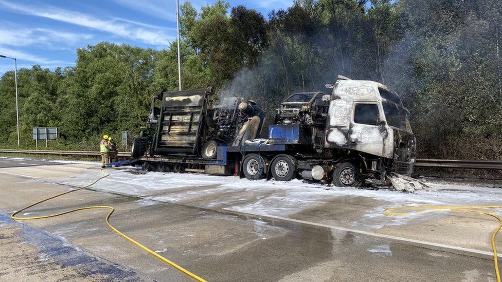 A46: Lorry carrying machinery catches fire at Hobby Horse island - BBC News