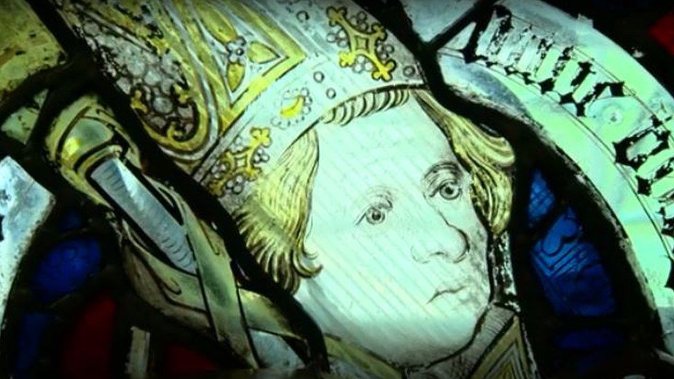 Great East Window at York Minster finally restored - BBC News