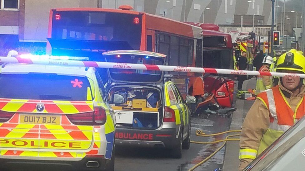 Luton bus crash: Two drivers remain in hospital after buses crash - BBC ...