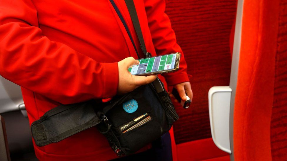 Leeds fraudster claimed refunds on resold train tickets - BBC News