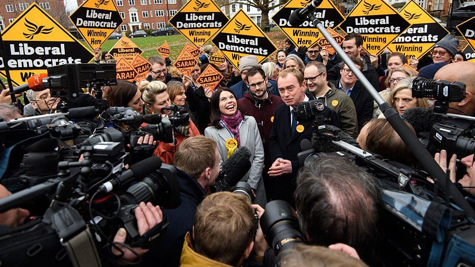 General election 2017: Where UK's parties stand on Brexit - BBC News