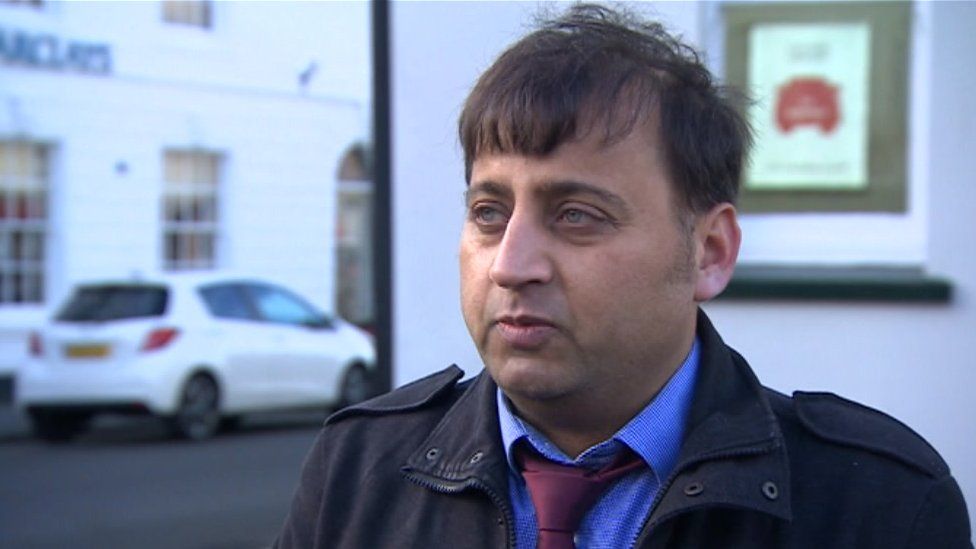 Taxi driver 'saved girl from paedophile' who tried to abduct her - BBC News