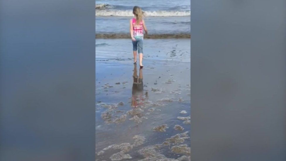 Huttoft: Children fall ill after paddling through 'sewage’ at beach ...