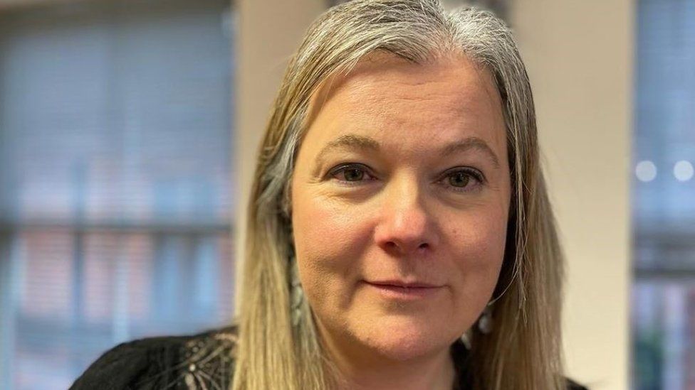 Gareth Potter: 'Gweld diwedd yr antur' wedi diagnosis o ganser - BBC ...